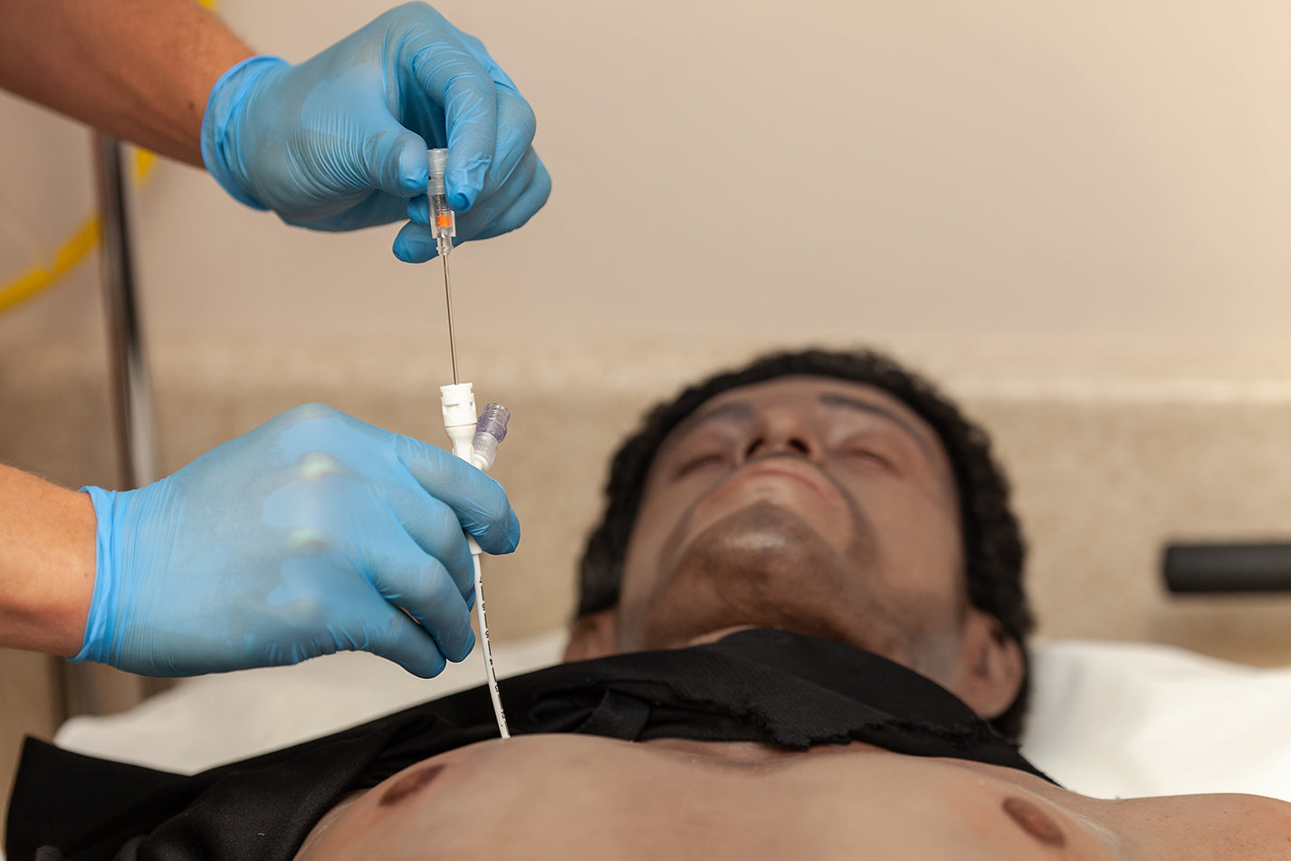 Russell PneumoFix®-8 Sterile Decompression Needle – Medisave UK