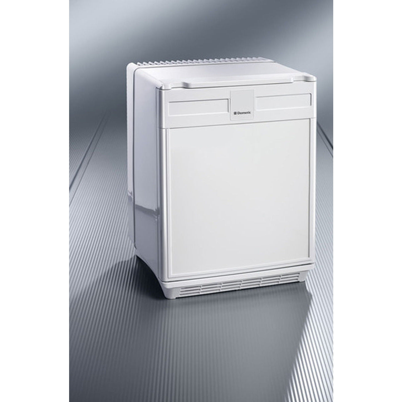 DS300 Free Standing Mini Fridge - White - 28L – Medisave UK