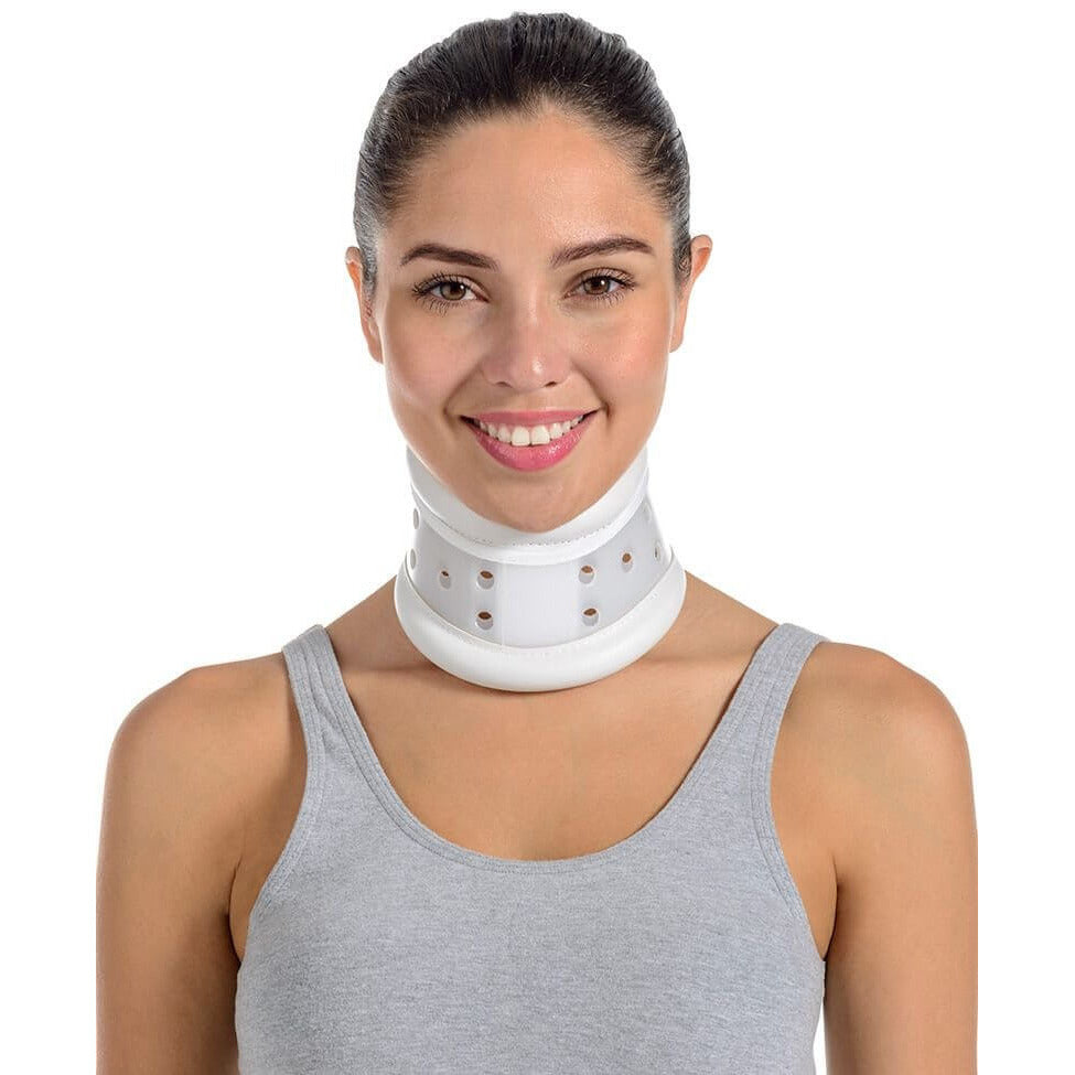 Recura Rigid Adjustable Collar – Medisave UK