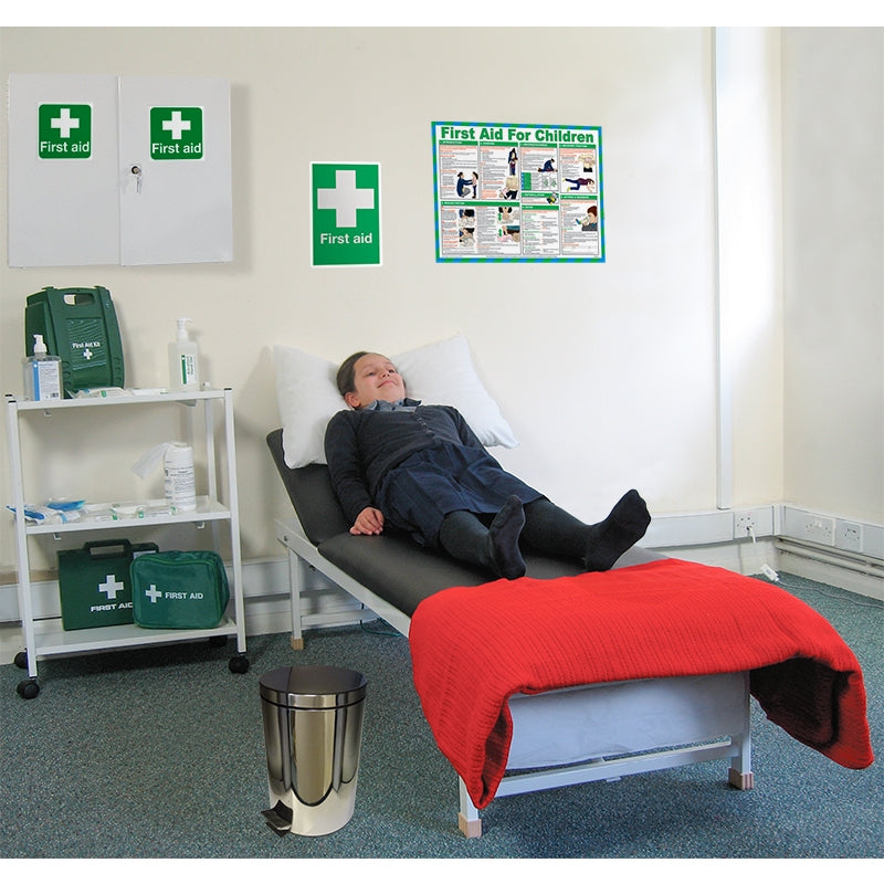 School First Aid Room – Medisave UK